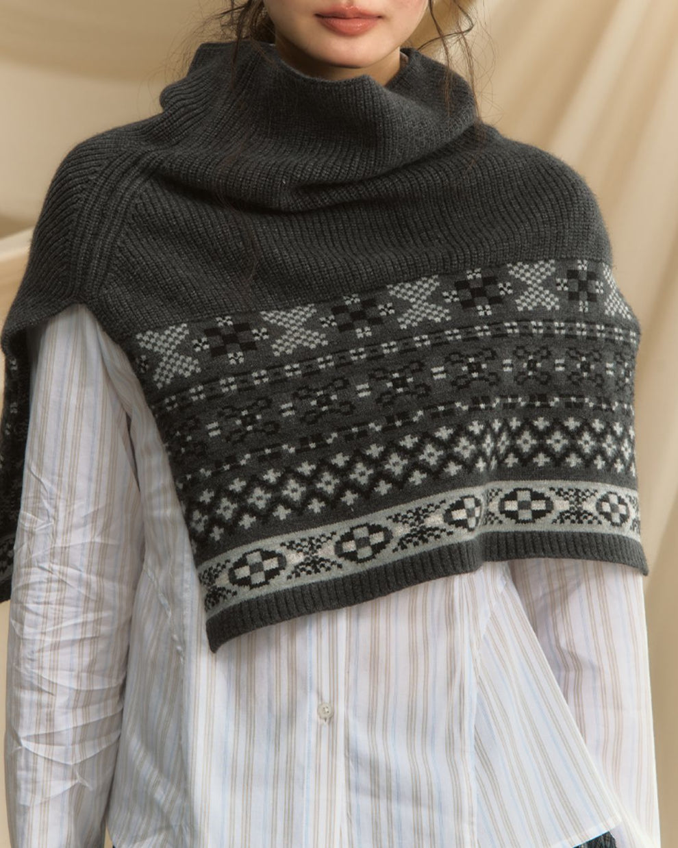 Fair Isle High Neck Cape KN022 – DITEE